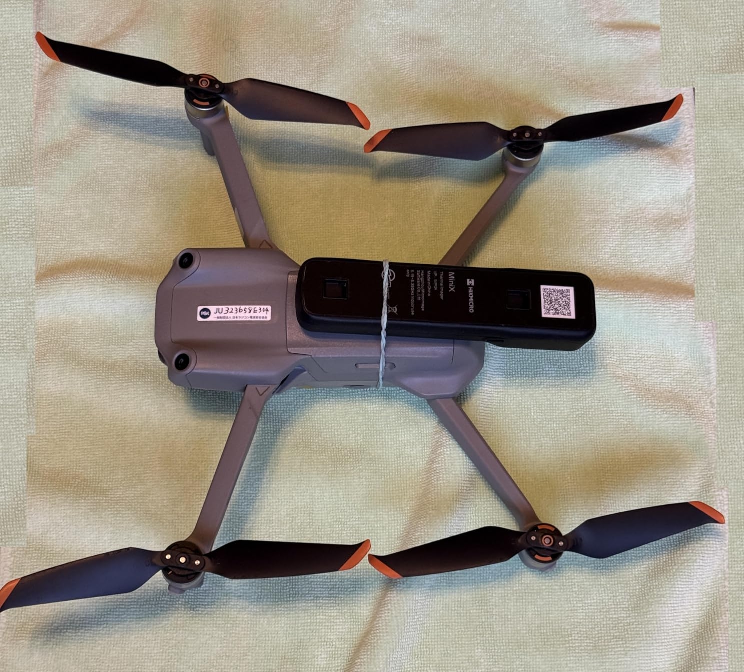 HIKMICRO MiniX – Camera nhiệt mini cho drone kiểm tra pin mặt trời